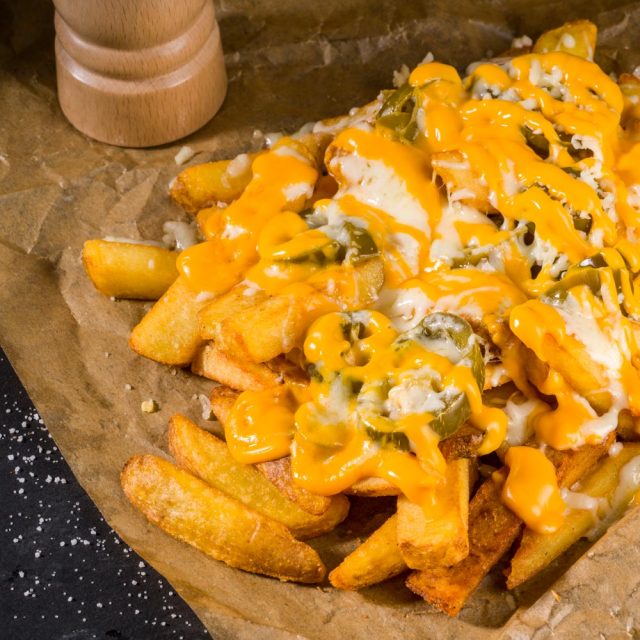 Chili Cheese Pommes frites – Burgerholic Gießen | Best Burger in TOWN